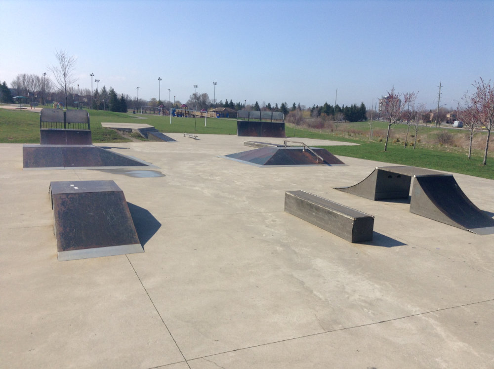McLean Community Centre Skatepark * Ajax ON | Skateparktour.ca