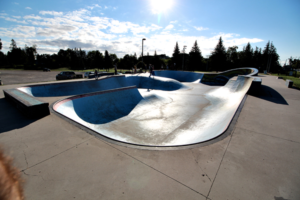 Waterdown Skatepark * Hamilton ON | Skateparktour.ca