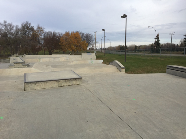 Kiwanis SK8 Park * Swift Current SK | Skateparktour.ca