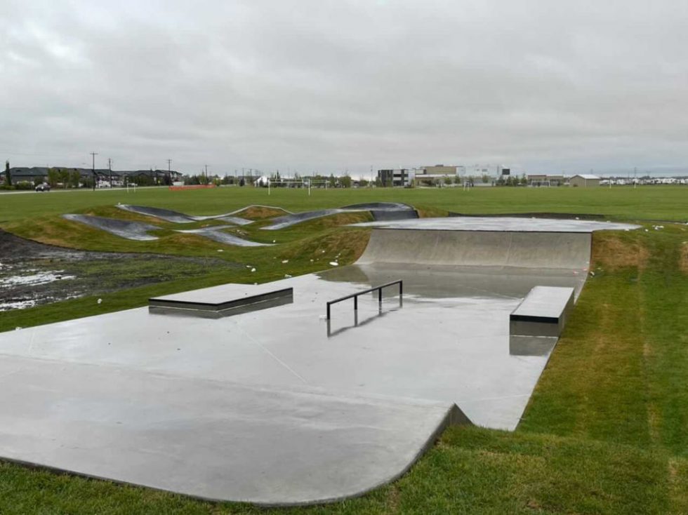 Penhold Skatepark – Penhold AB | Skateparktour.ca